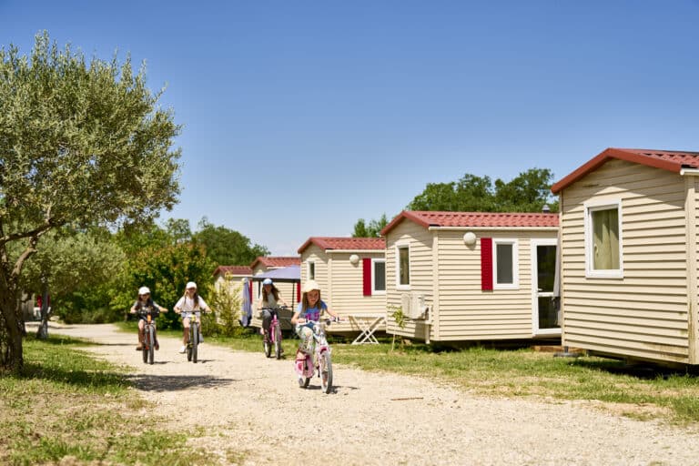 Camping 3 étoiles près du Mont Ventoux, Vaucluse